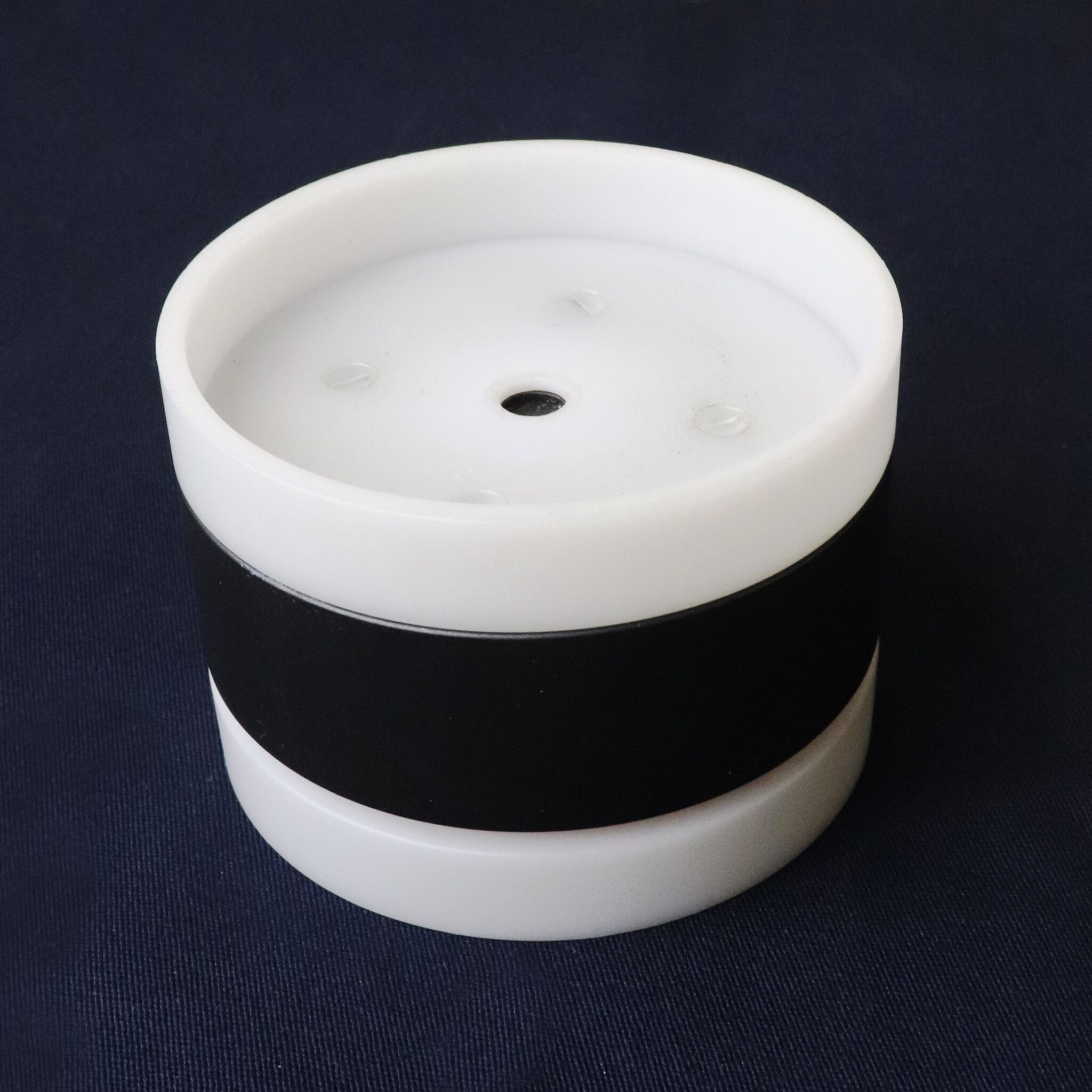 MAGNETIC SAMPLE CUP TESTER - Tannas & King